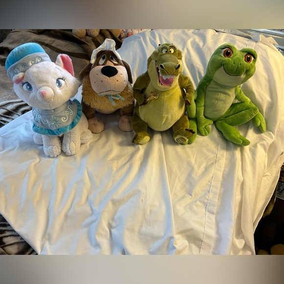 Disney | Toys | Lot Of 4 Disney Themed Plush 3 From Disney Store From ...